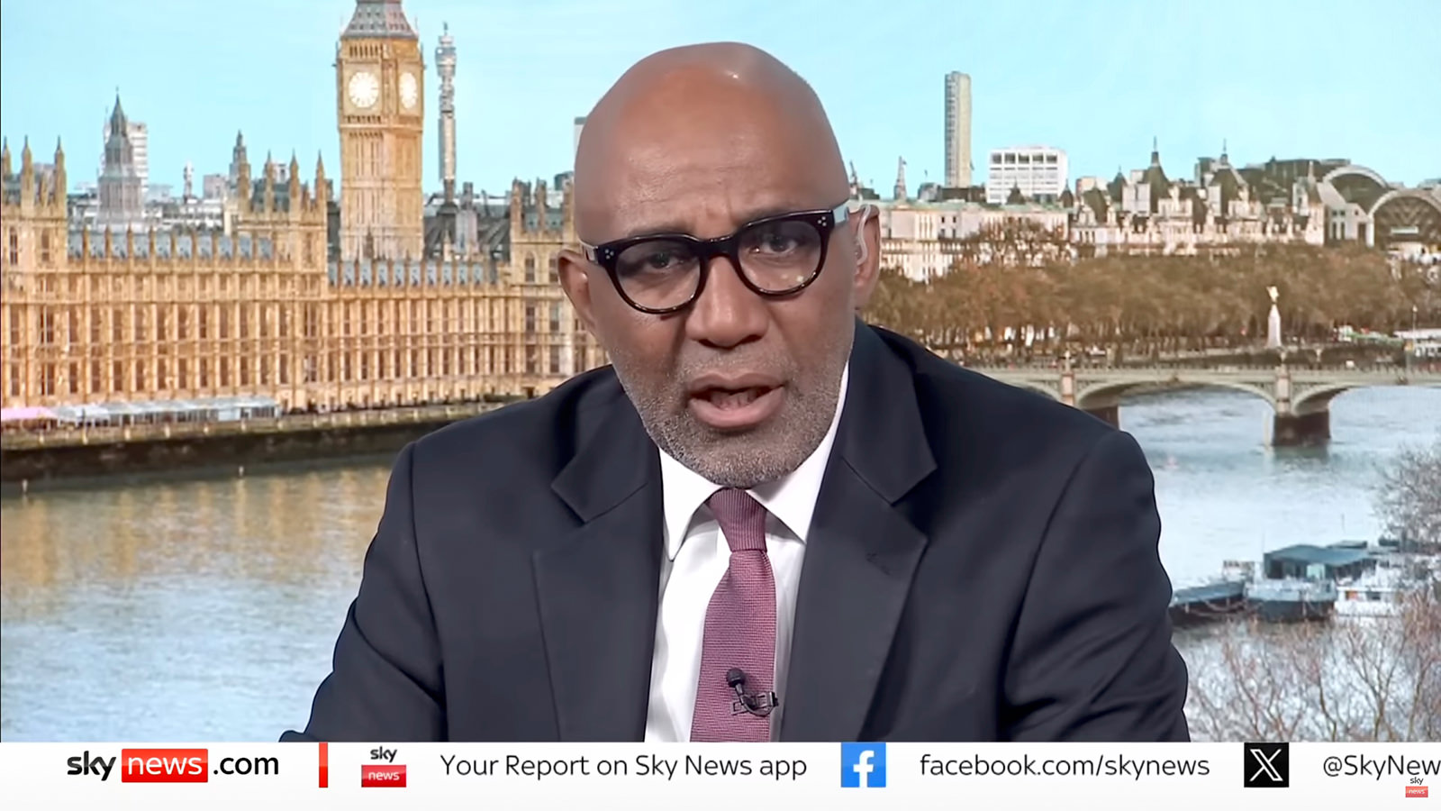 London Photographer shoots new Sky News studio backplate